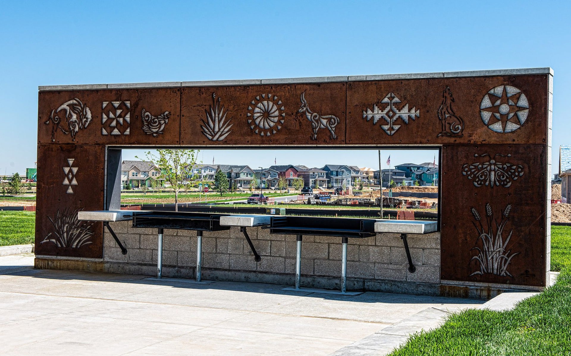 The High Prairie Park Hearth Wall designed with the Prairie in Mind ...